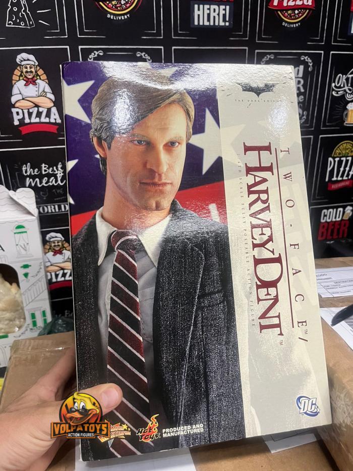 HARVEY DENT / TWO-FACE - HOT TOYS -TDK